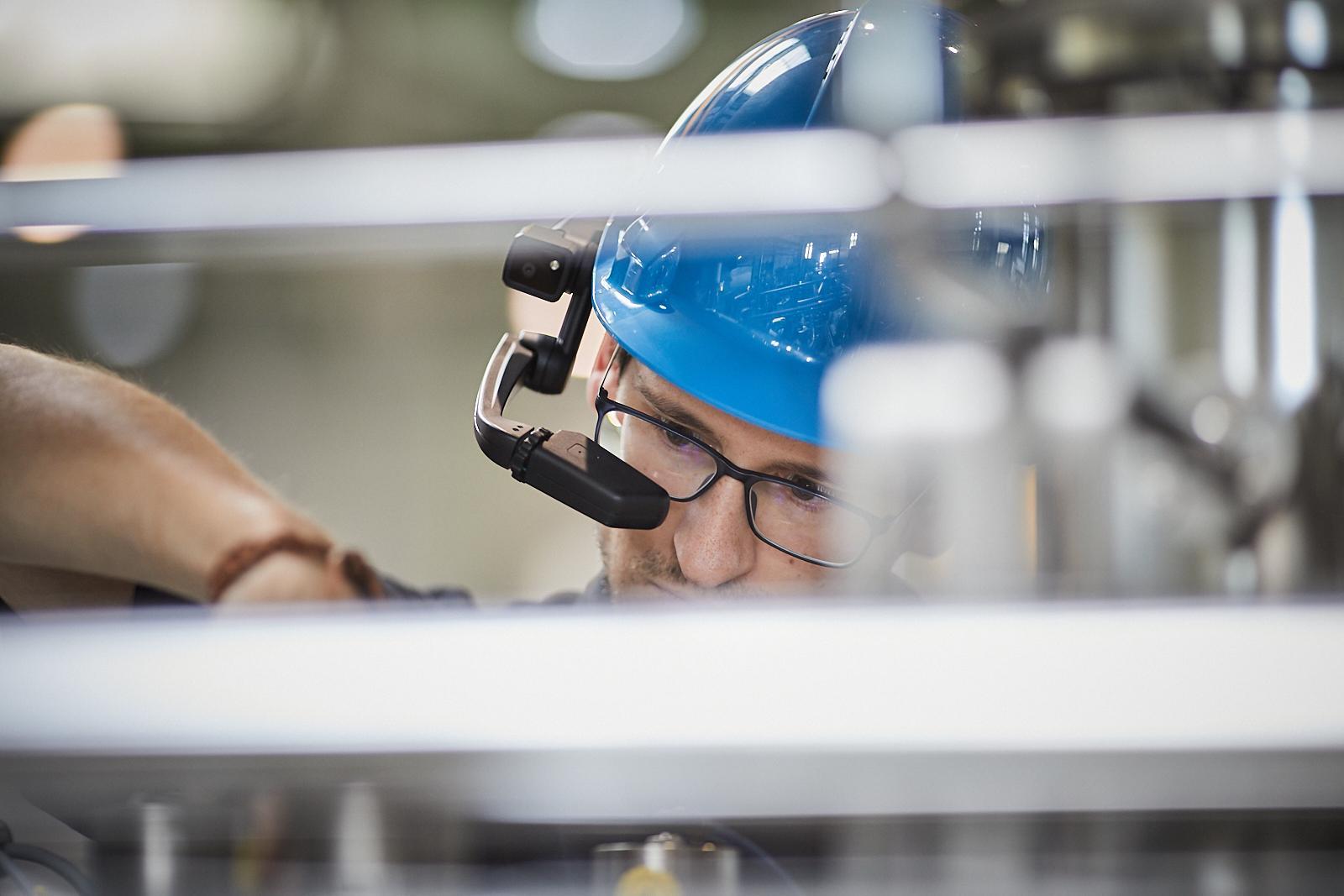 Elmark Automatyka dystrybutorem RealWear - Elmark Automatyka