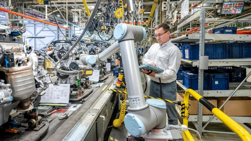 Instalacja robota Universal Robots - Elmark Automatyka